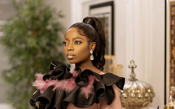 MEDIA IT GIRL - LAYOLE OYATOGUN BERTHS - LAYOLE'S LOUNGE ON DSTV | Tribe and Elan